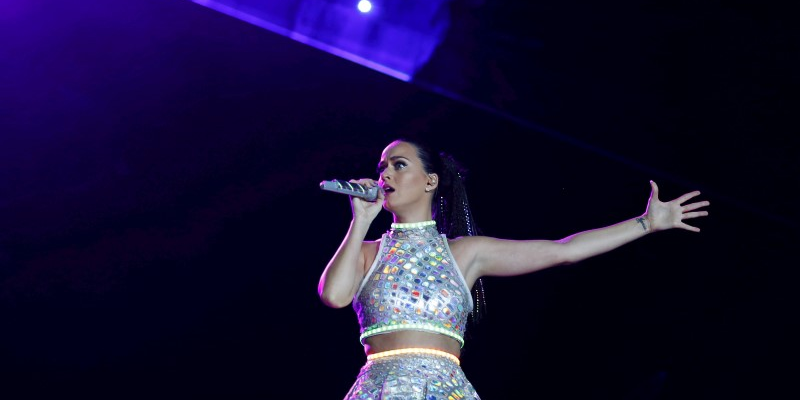 De Katy Perry à Elvis Costello, 200 musiciens craignent de se faire ...